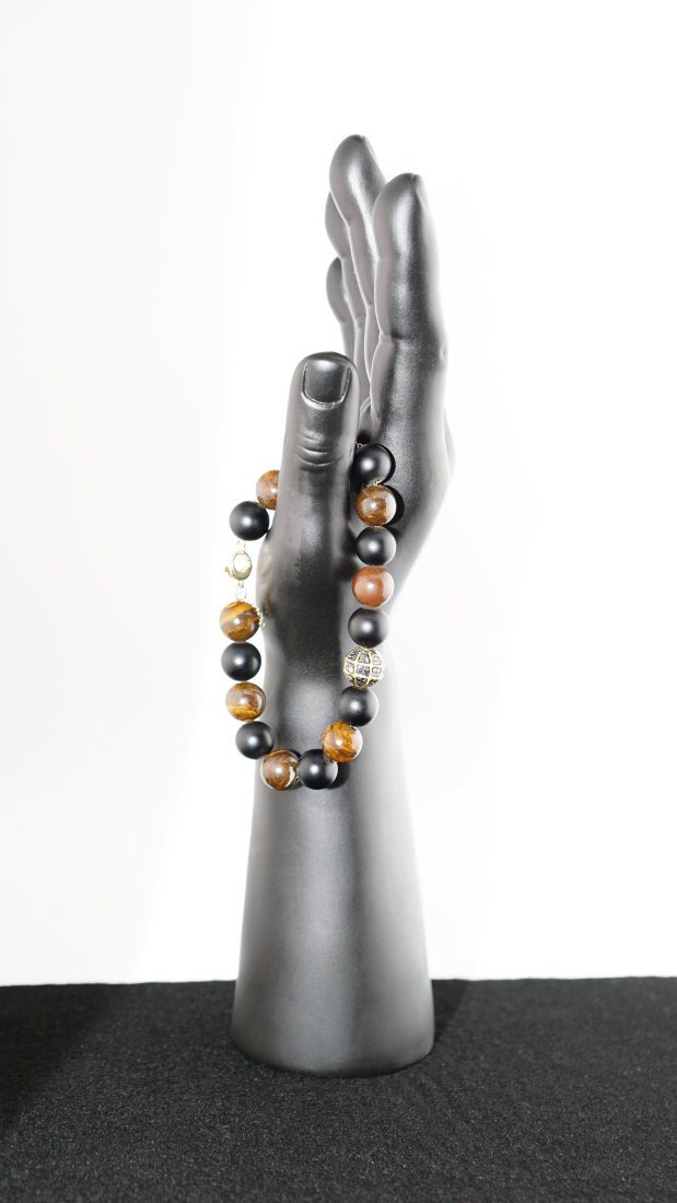 Onyx & Opal – Onyx & Opal